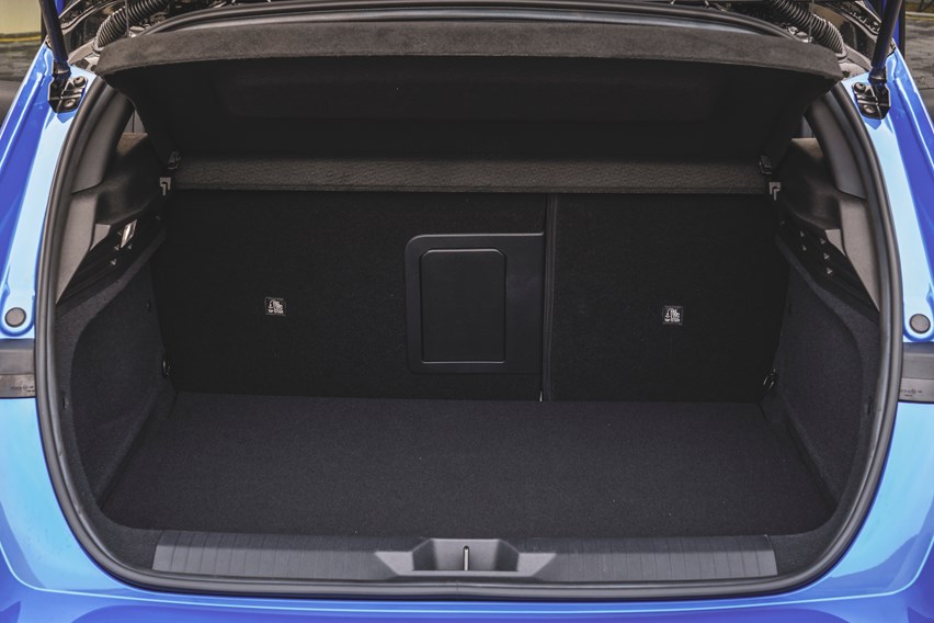 Vauxhall Astra Electric (2025) interior