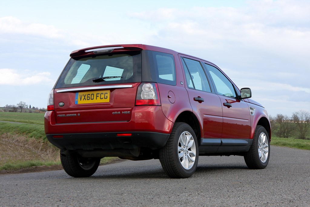 Used Land Rover Freelander Station Wagon (2006 - 2014) mpg, costs ...