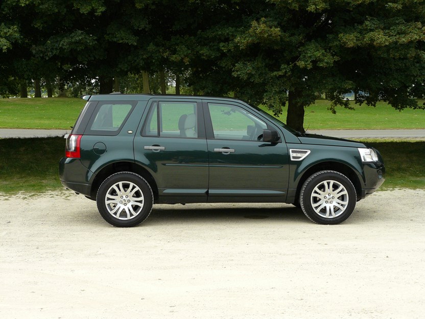Used Land Rover Freelander Station Wagon (2006 - 2014) boot space ...