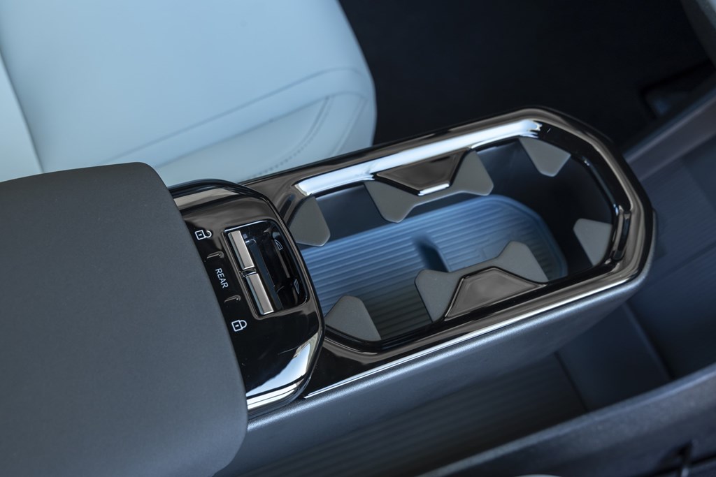 Volvo EX30 (2024) boot space & practicality