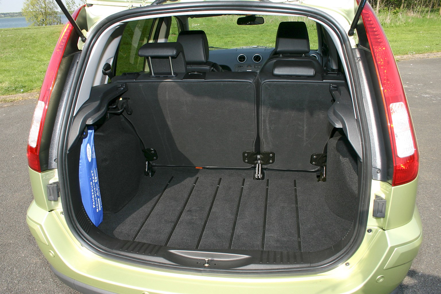 Used Ford Fusion Estate (2002 - 2012) boot space & practicality