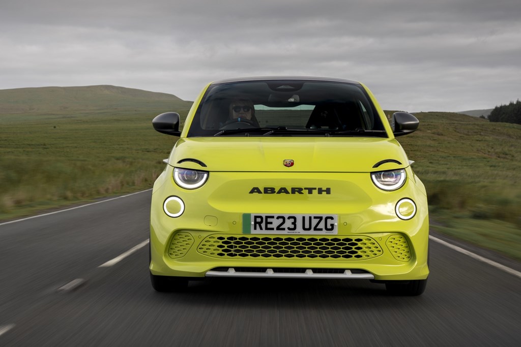 Abarth 500e Review (2024)
