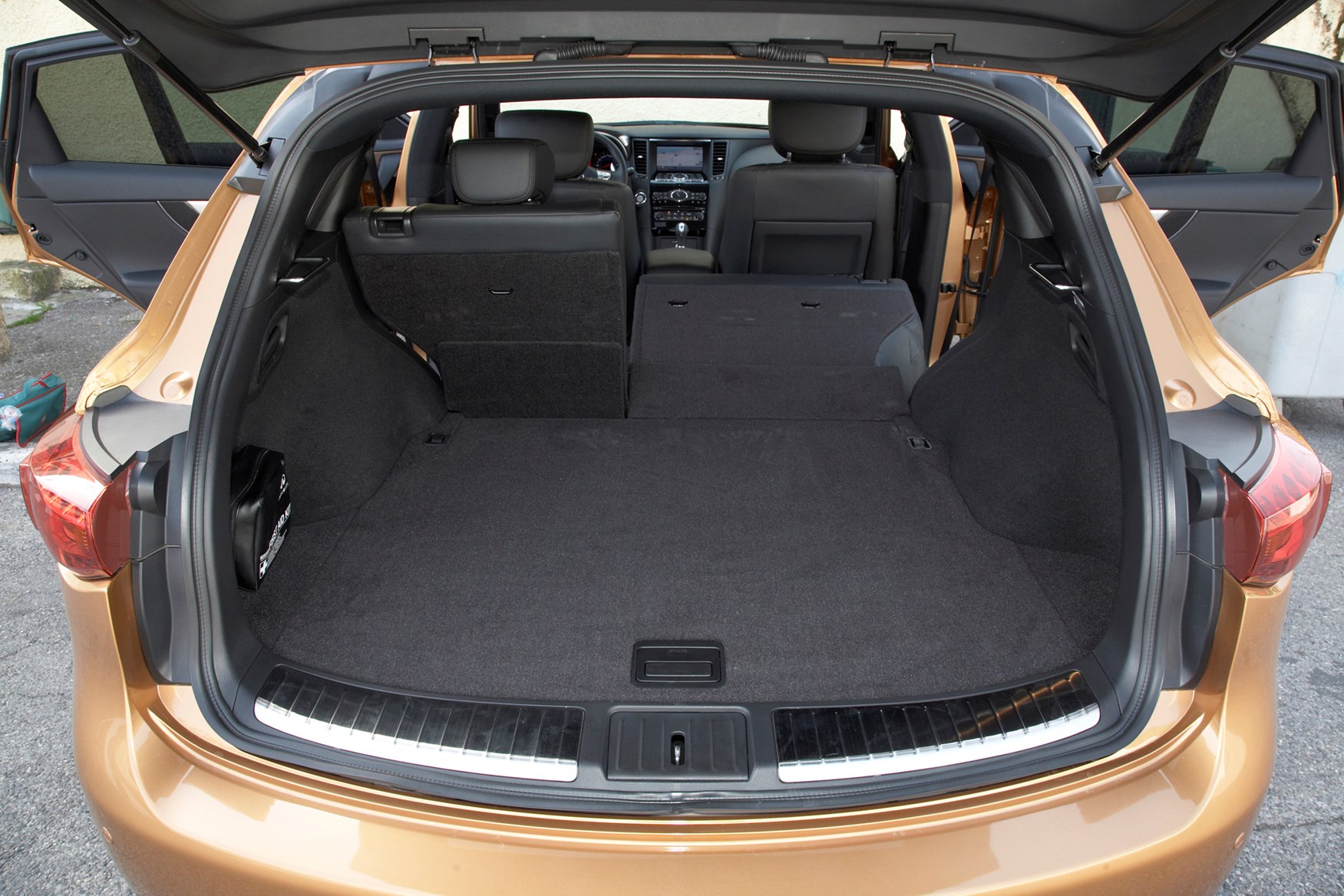 Used Infiniti FX Estate (2009 - 2018) boot space & practicality