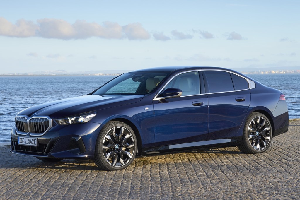 BMW i5 (2025) boot space & practicality