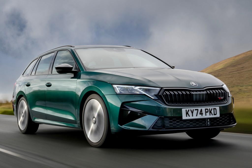 Skoda Octavia vRS Review (2025)
