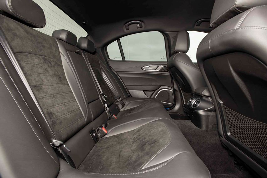 Alfa Romeo Giulia (2025) boot space & practicality