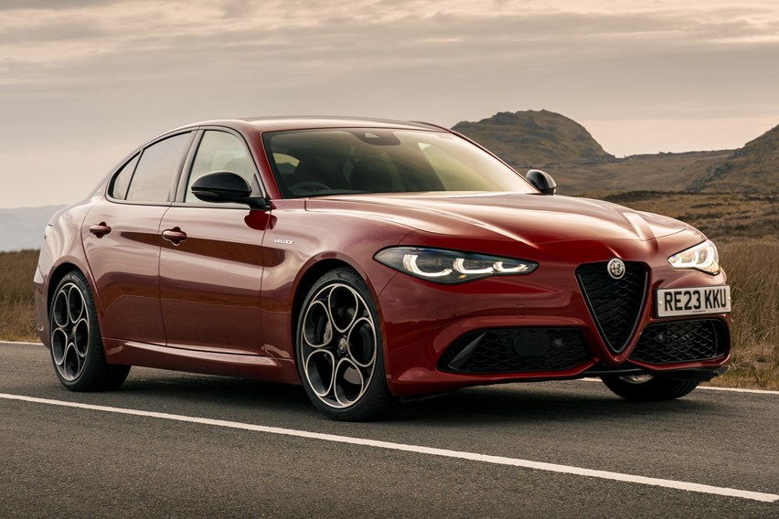 Alfa Romeo Giulia (2025) boot space & practicality