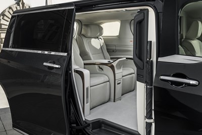 Lexus LM Review (2025)