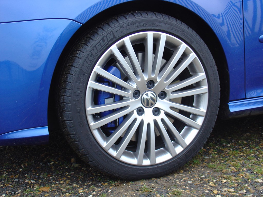 Volkswagen Golf R32 (2005-2008) review and buying guide