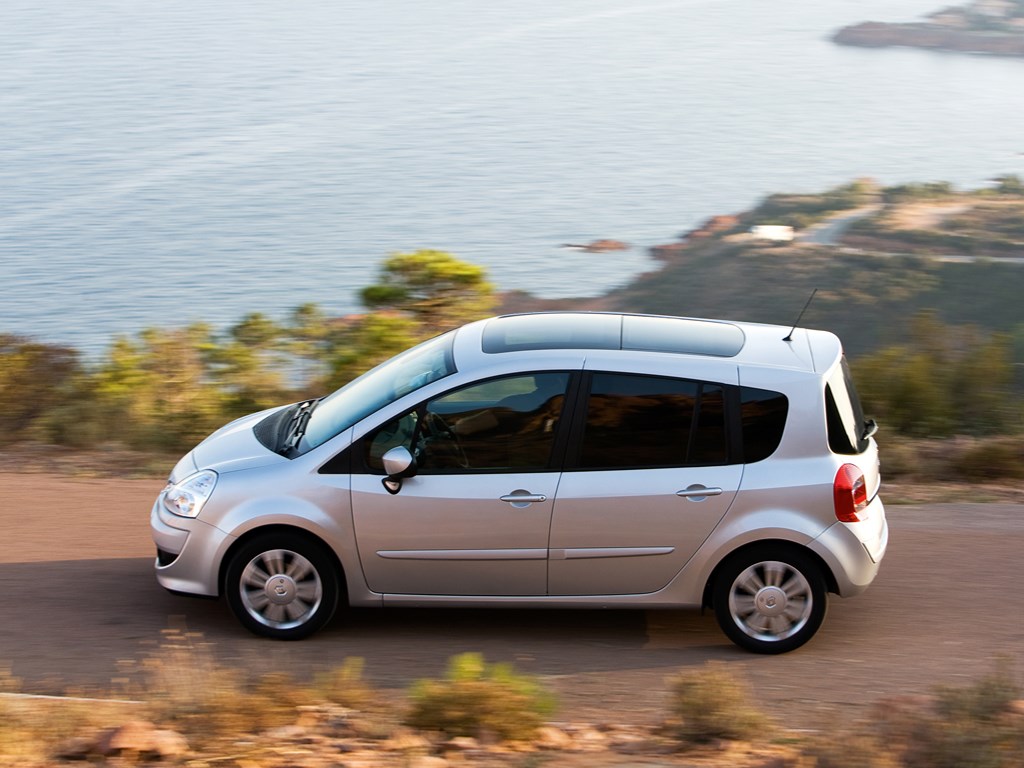 Used Renault Grand Modus Estate (2008 - 2012) boot space & practicality