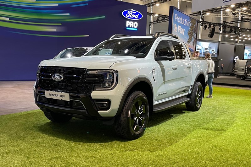 Ford Ranger PHEV plug-in hybrid makes official debut at IAA show in ...