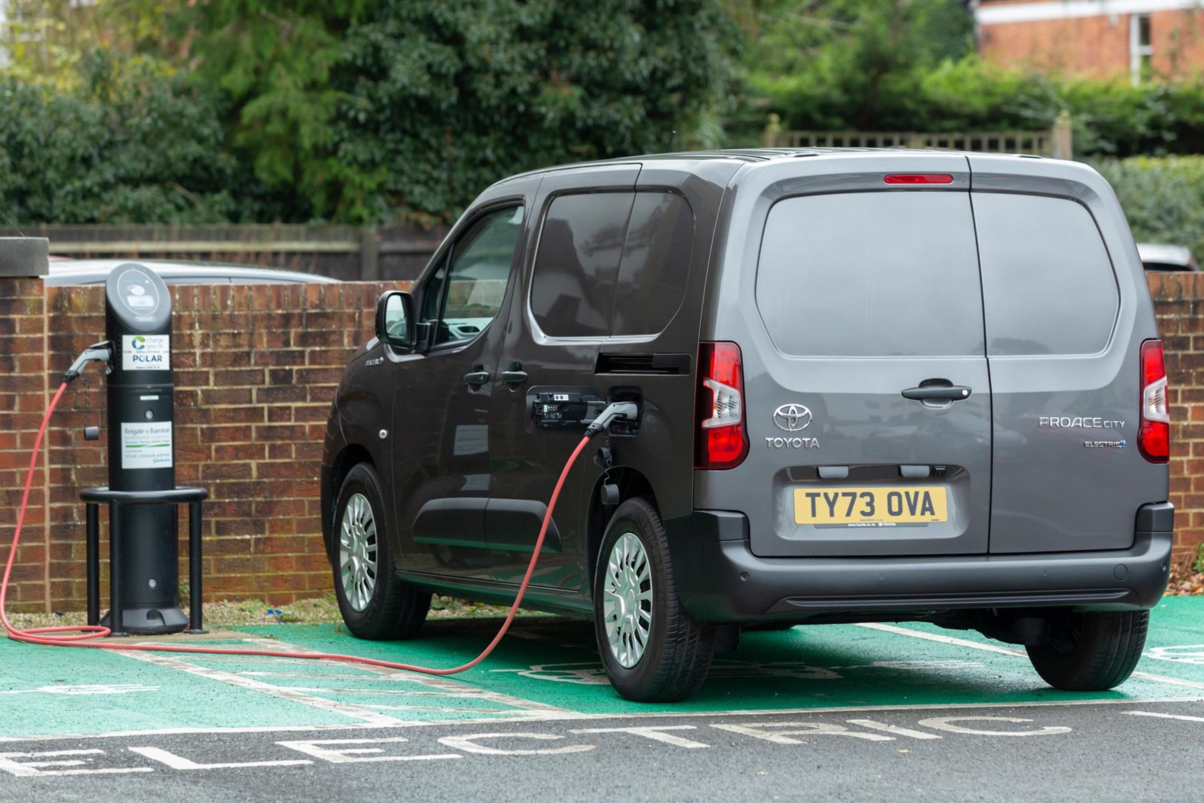 Electric van targets laid out as government aims for 70% by 2030