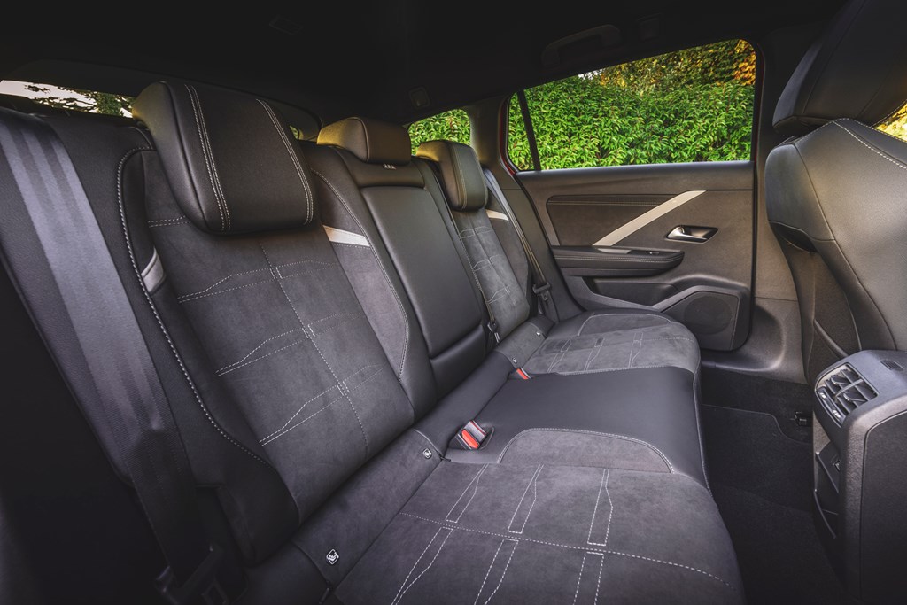 Vauxhall Astra Electric Sports Tourer Review (2025)