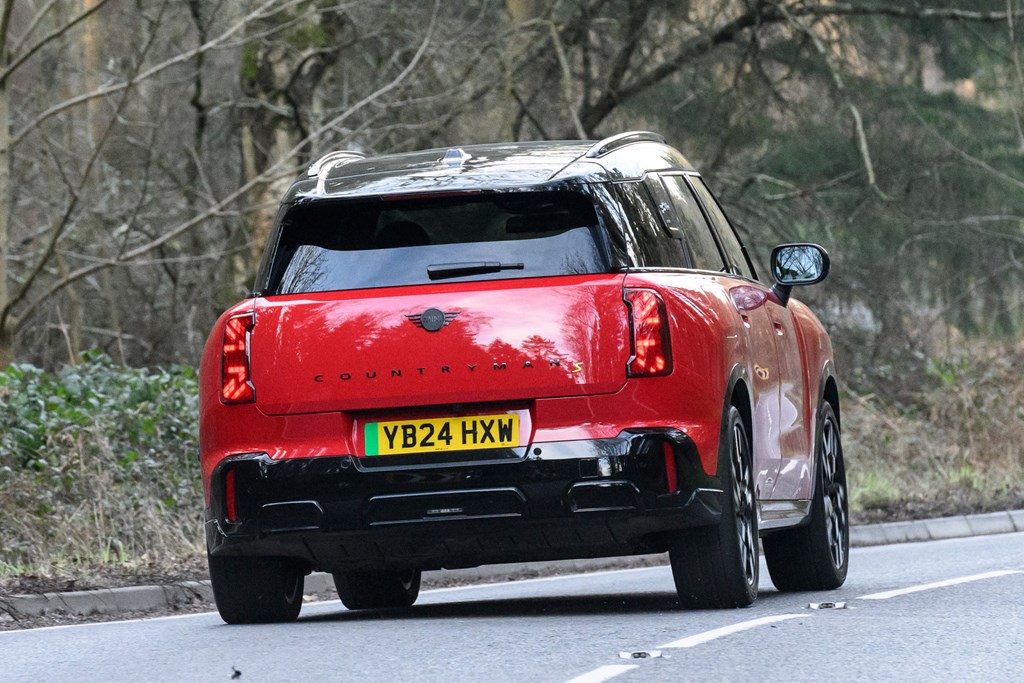MINI Electric Countryman Review (2026)