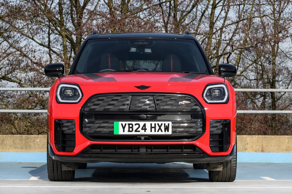MINI Electric Countryman Review (2026)
