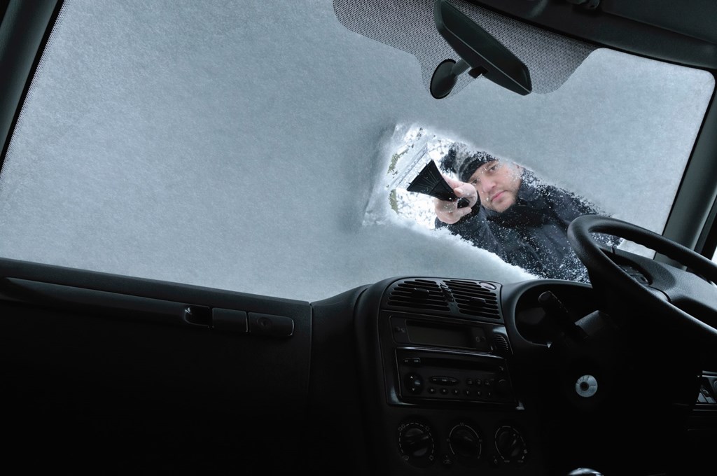How to clear your windscreen this winter