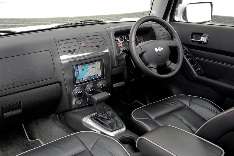 Used Hummer H3 Estate (2007 - 2010) interior