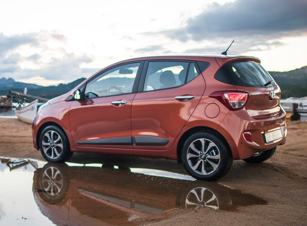 Used Hyundai i10 Hatchback (2014 - 2020) interior