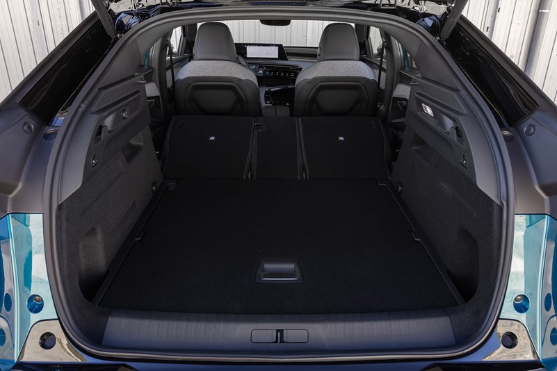 Peugeot e-3008 (2025) boot space & practicality