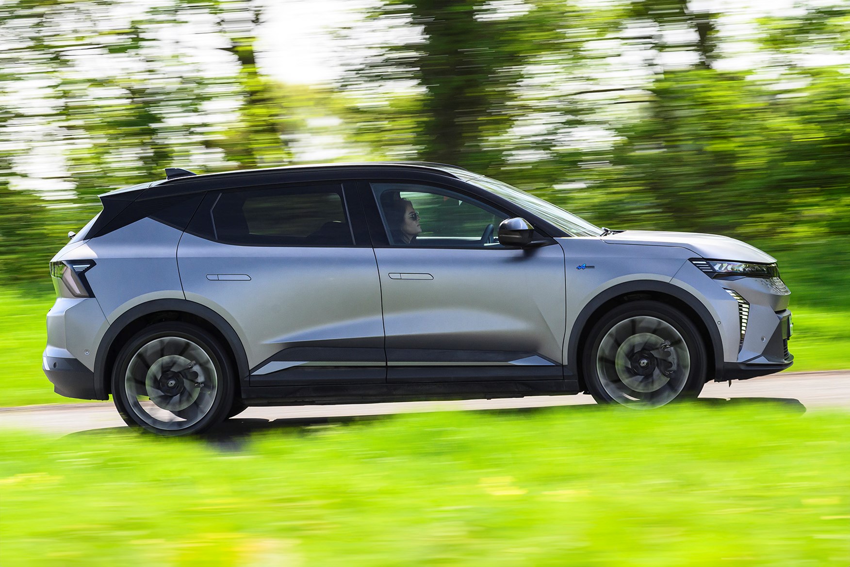 Renault Scenic E-Tech (2025) engines & performance