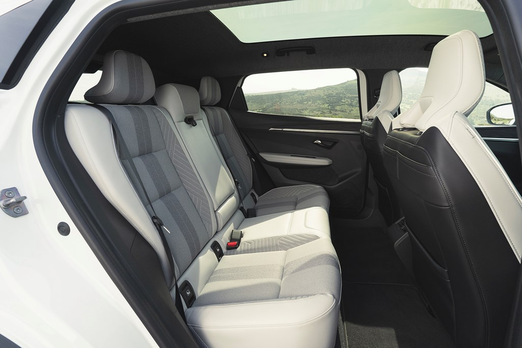 Renault Scenic E-Tech (2025) interior