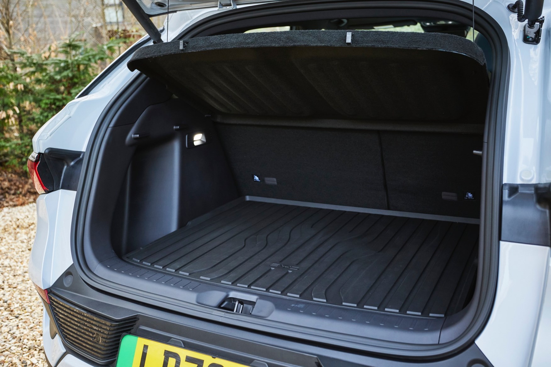 BYD Atto 3 (2025) boot space & practicality