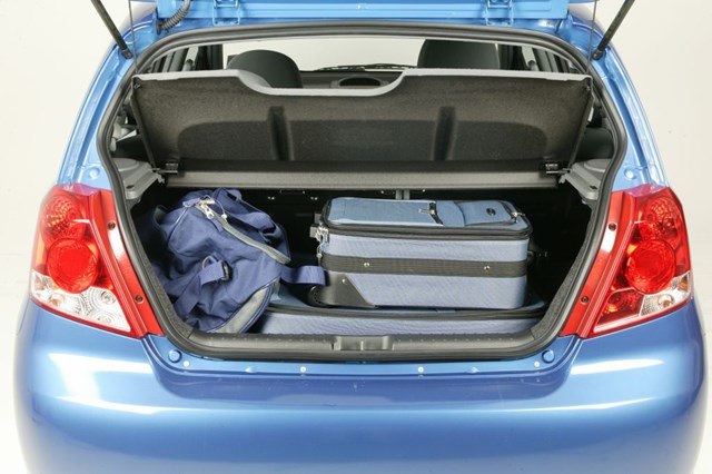 Used Daewoo Kalos Hatchback (2003 - 2005) boot space & practicality