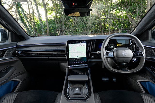 Renault Rafale (2025) boot space & practicality