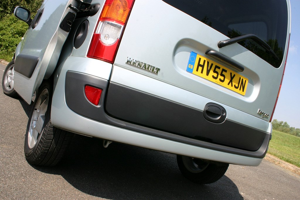Used Renault Kangoo Estate (1999 - 2008) boot space & practicality