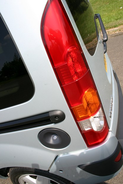 Used Renault Kangoo Estate (1999 - 2008) boot space & practicality ...