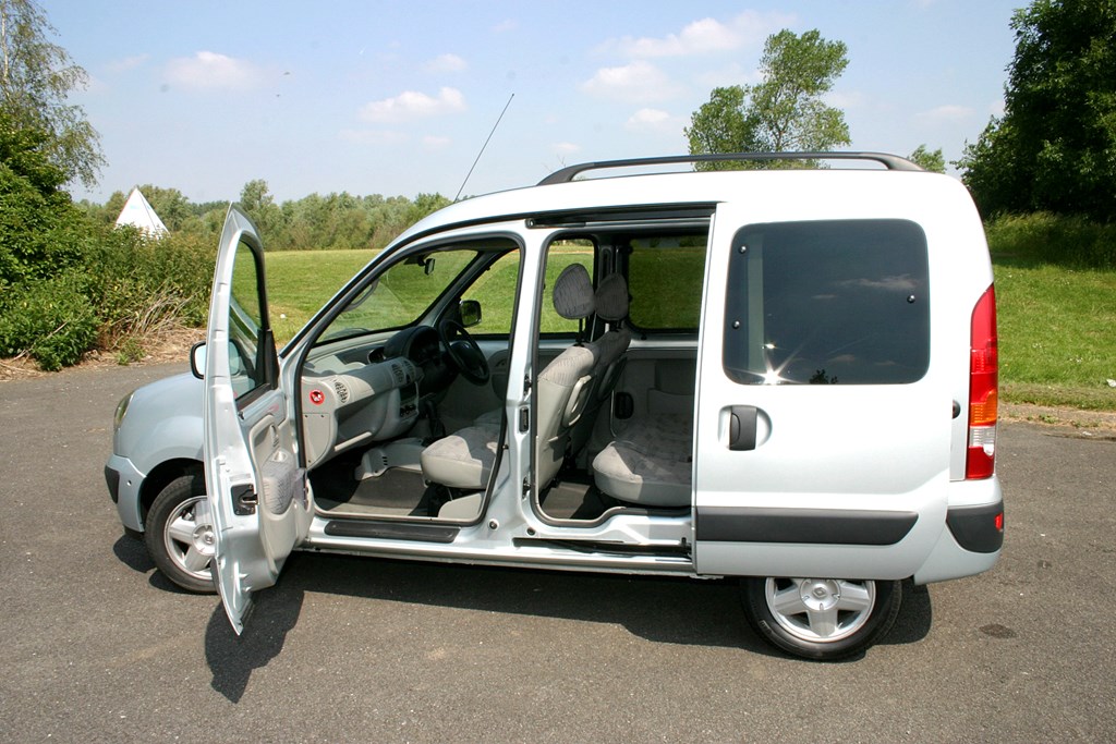 Used Renault Kangoo Estate (1999 - 2008) boot space & practicality