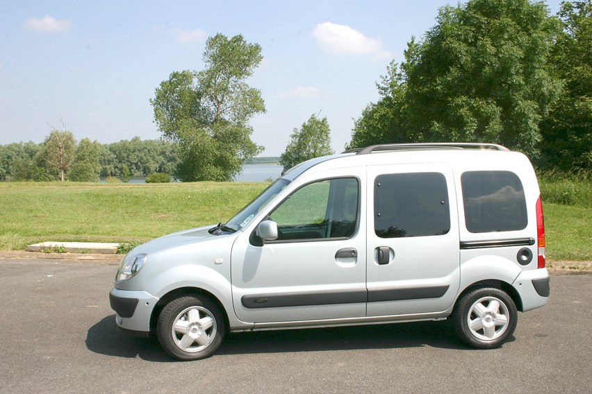 Used Renault Kangoo Estate (1999 - 2008) boot space & practicality