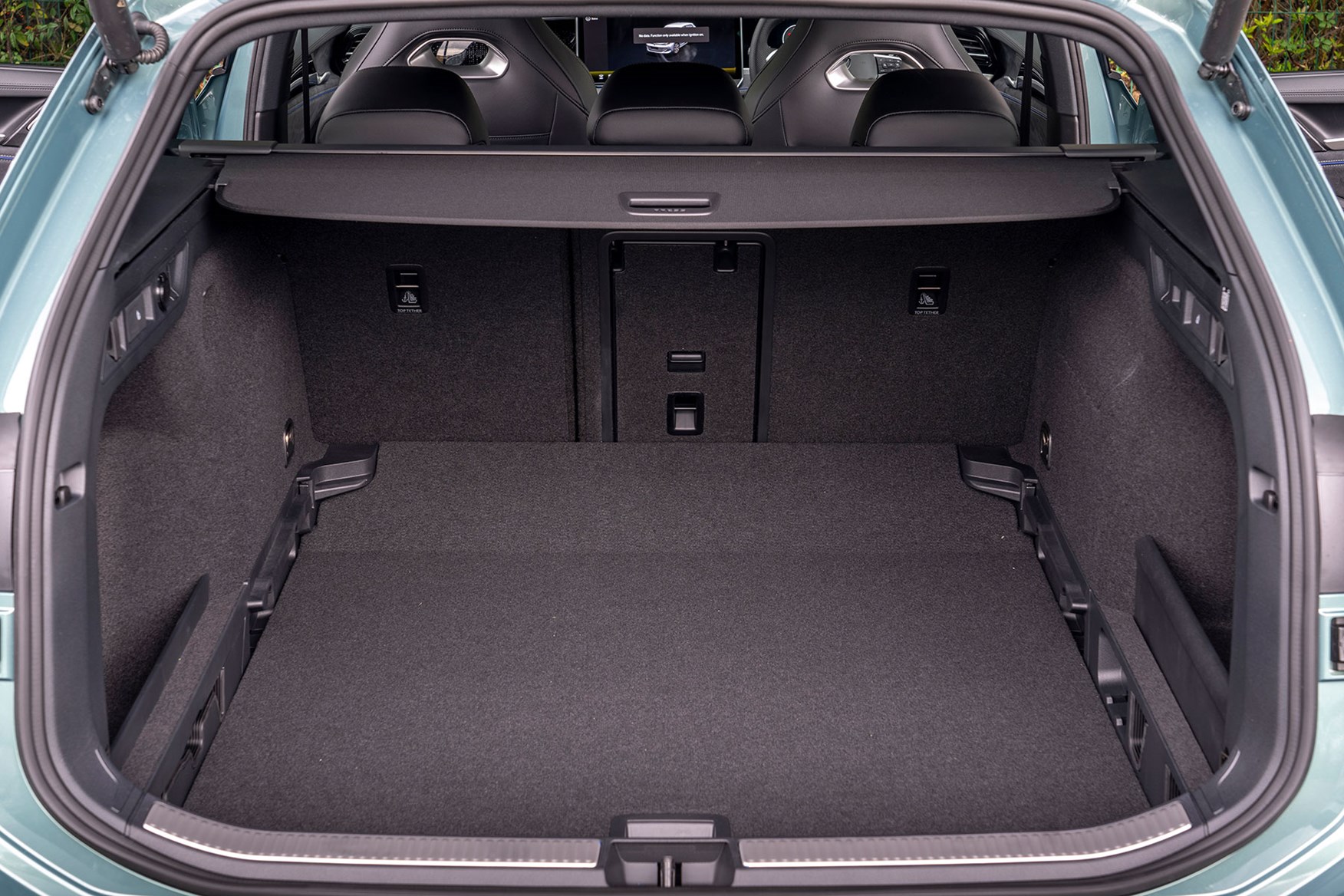 Volkswagen Passat (2025) boot space & practicality