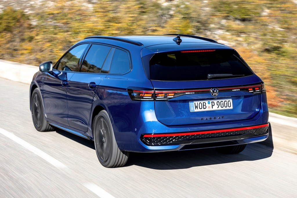 Volkswagen Passat (2026) mpg, costs & reliability