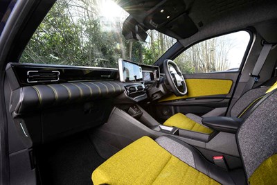 Renault 5 E-Tech (2025) boot space & practicality