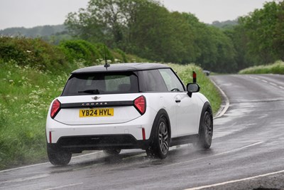 MINI Cooper Review (2025)