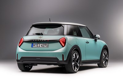 MINI Cooper Review (2025)