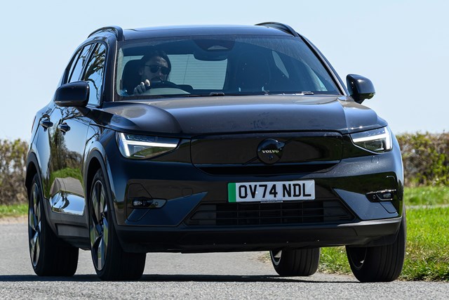 Volvo EX40 Review 2025: The perfect starter electric SUV | Parkers