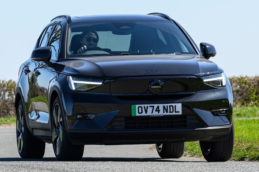 Volvo EX40 Review 2025: The perfect starter electric SUV | Parkers