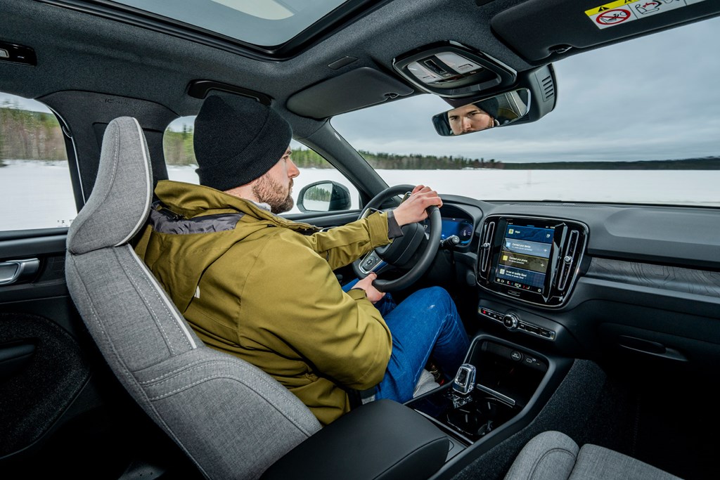 Volvo EX40 Review (2025)