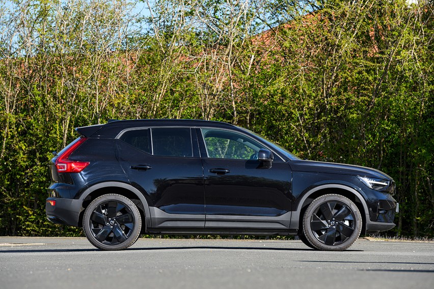 Volvo EX40 (2025) interior