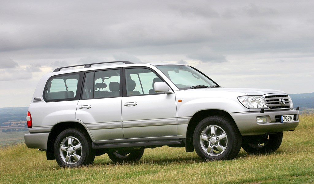 Used Toyota Land Cruiser Amazon Station Wagon (2002 - 2006) Review