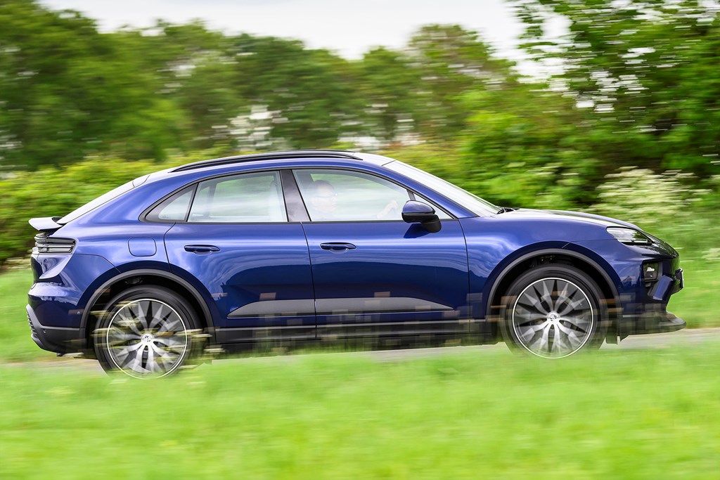Porsche Macan (2026) engines & performance