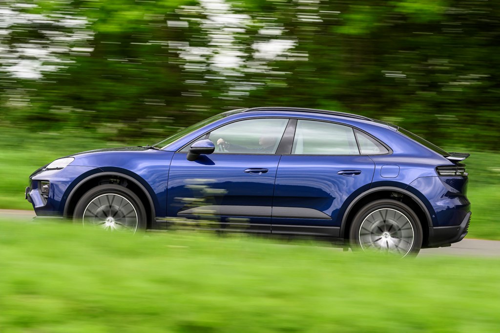 Porsche Macan (2026) engines & performance