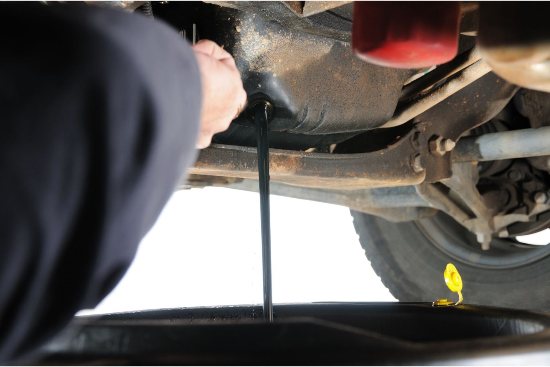 The best oil pan for mess-free oil changes