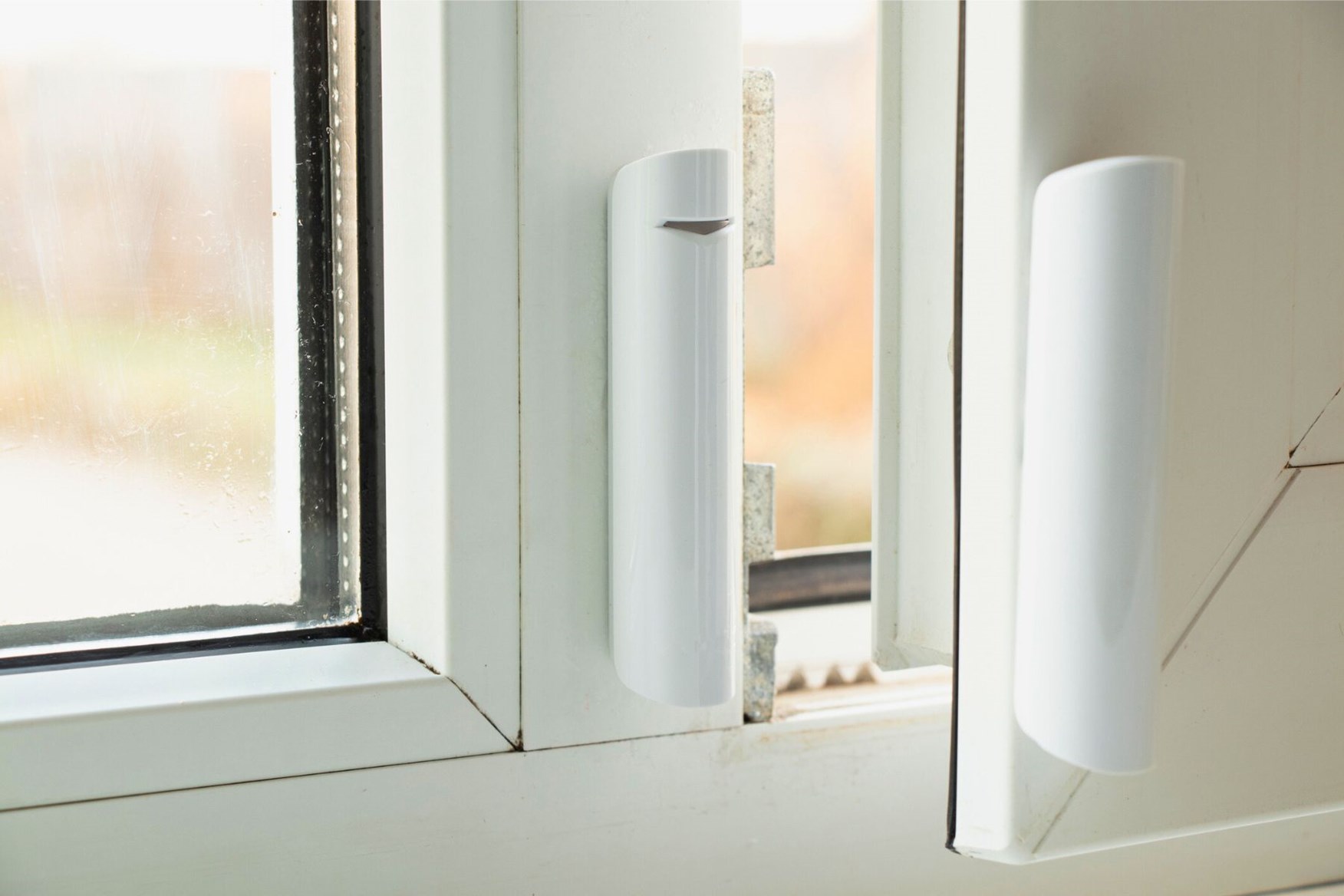 The best smart door sensor for extra home and garage security