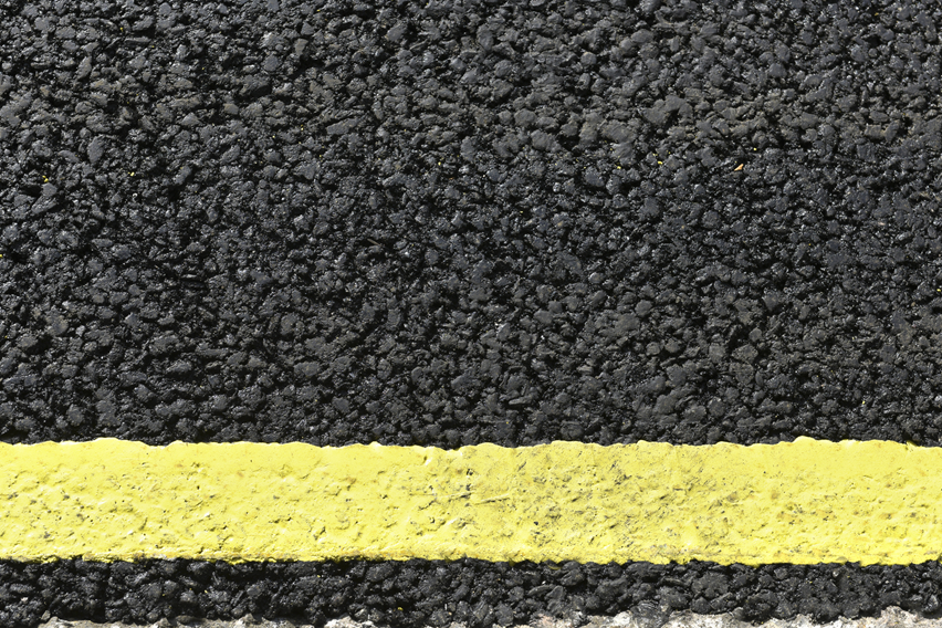 Can you park on a single yellow line?
