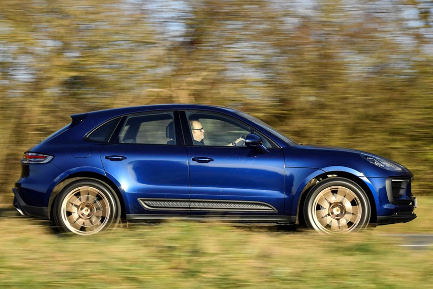 Porsche Macan 4x4 (2025) boot space & practicality