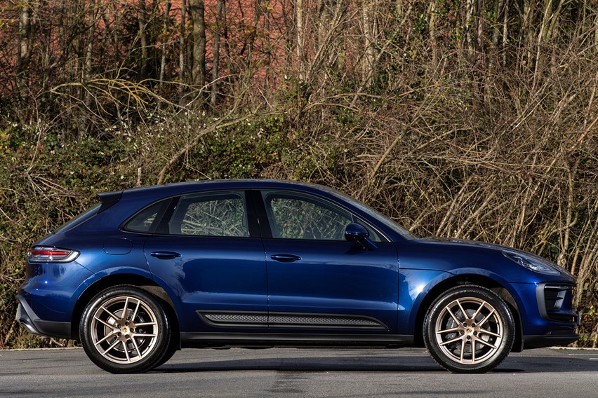 Porsche Macan 4x4 (2025) boot space & practicality