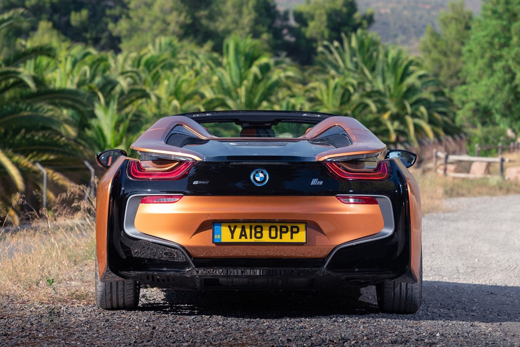 Used BMW i8 Roadster (2018 - 2020) boot space & practicality